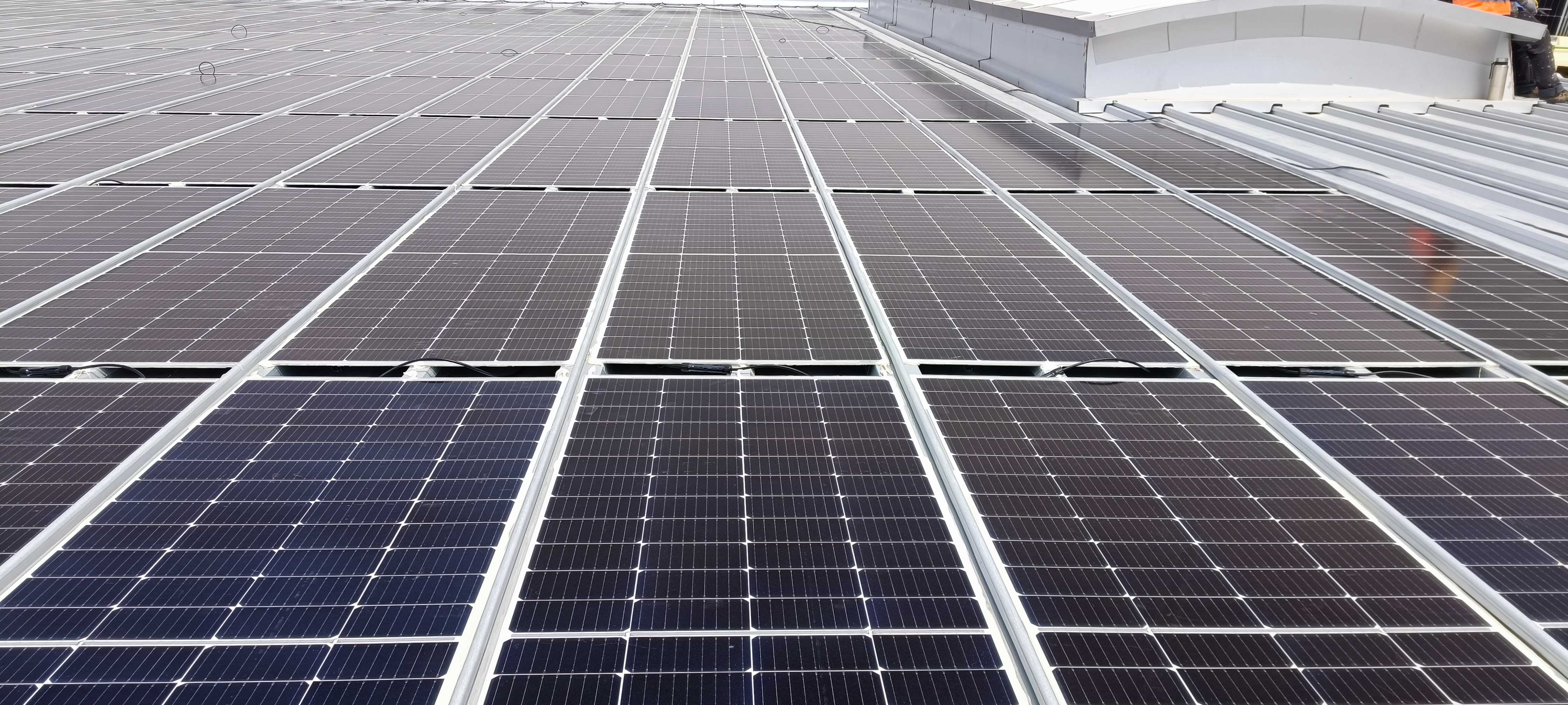 隆基青岛海诚欣6.02MW分布式BIPV项目 - 隆基绿能