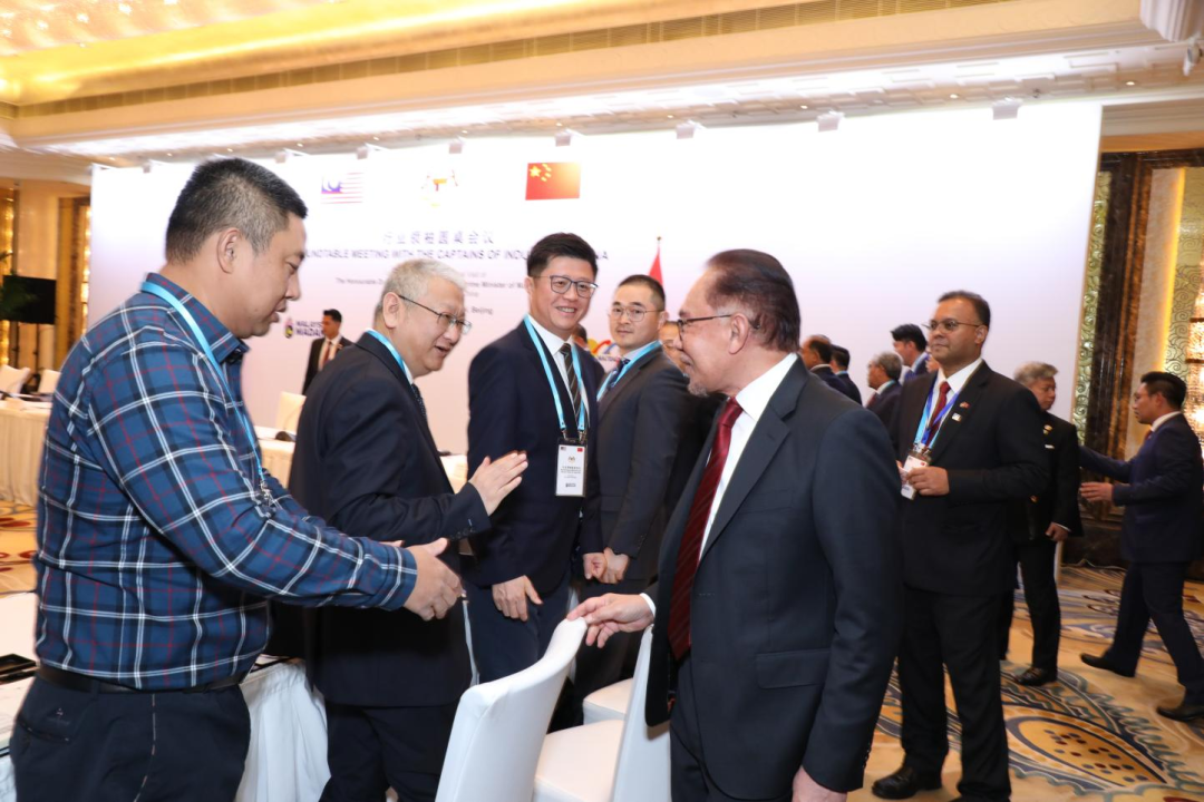 LONGi Founder and President Li Zhenguo attends Malaysian Prime Minister ...